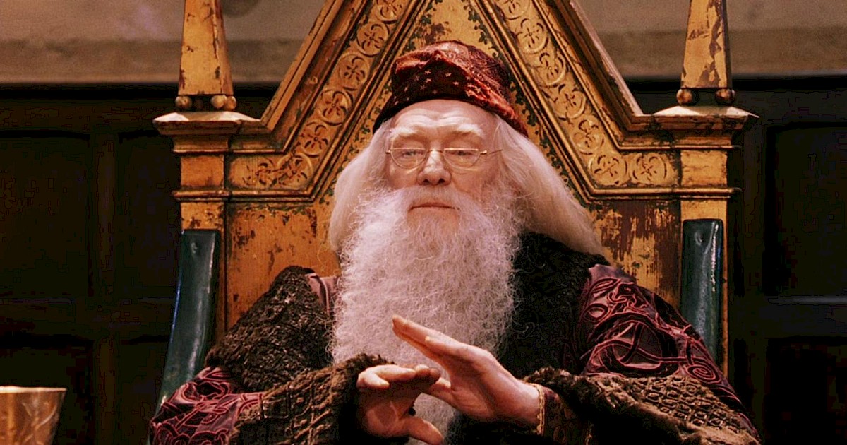 Megérkezett az első fotó John Lithgow Dumbledore-járól a Harry Potter ...